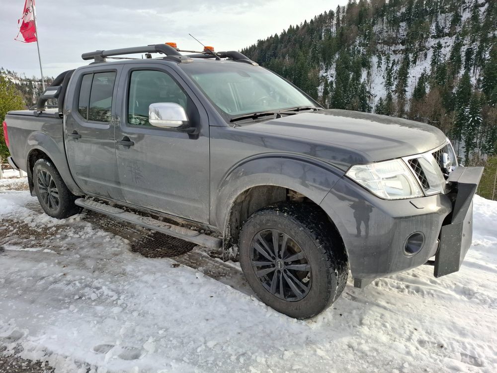 Nissan Navara CD 4WD mit Schneepflug und Seilwinde | Kaufen auf Ricardo