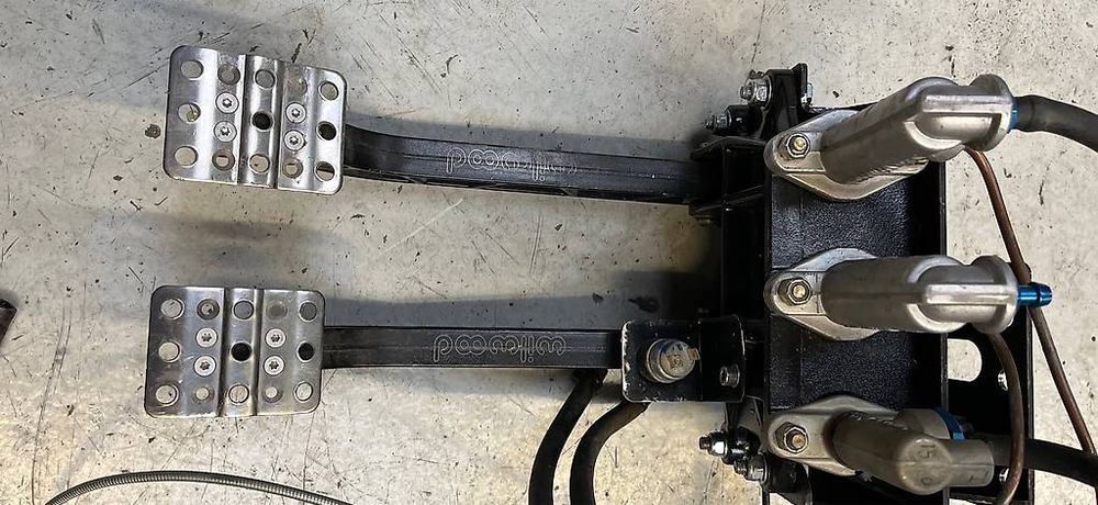 Pédal box BMW e30 (Gebraucht) in Glovelier für CHF 360 – nur Abholung ...