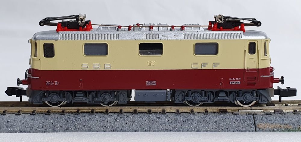 Arnold 2412 SBB Re 4/4 II 11118 "TEE" analog, Ersatzverp. | Kaufen auf Ricardo