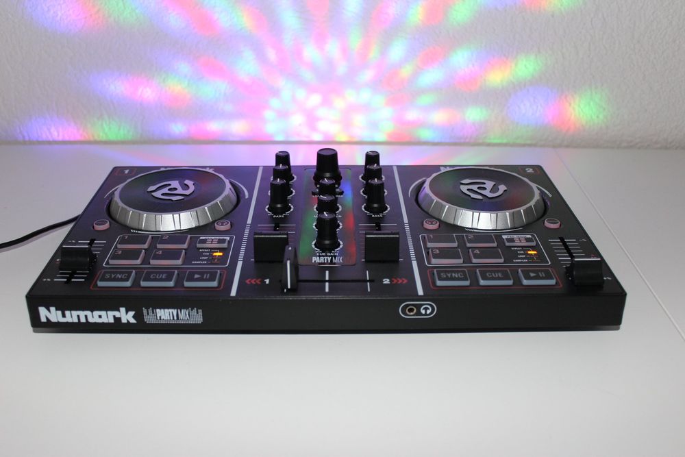 DJ Pult Numark Party Mix (Gebraucht) in Kirchleerau für CHF 42 – mit ...