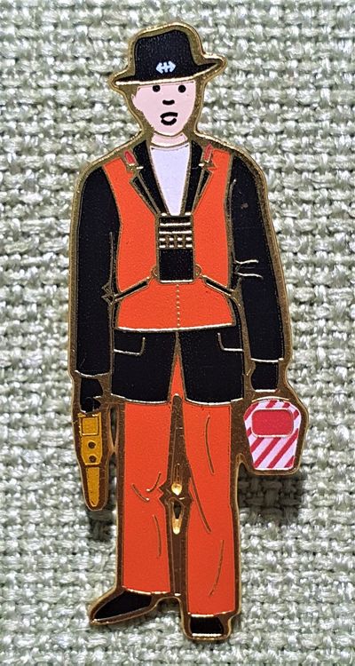 M819 - Schmid Müller SWISS Made Design Pin SBB Bahn Personal (Gebraucht) in Reinach BL für CHF 6 ...