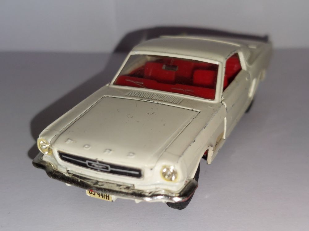 Ford Mustang 1:43 Dinky Toys Nr.161 (Gebraucht) in für CHF 30 – mit ...
