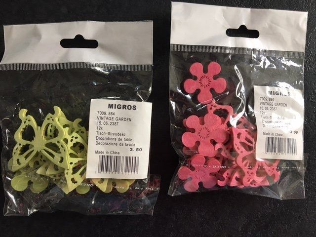 Tisch-Streudeko rosa und grün, neu (Neu und originalverpackt) in Eschenbach SG für CHF 3 – nur ...