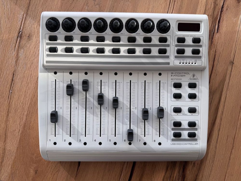 Behringer BCF 2000 MIDI (motorised fader) (Gebraucht) in Glattpark ...