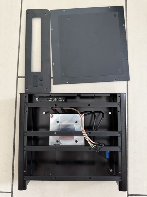 Akasa Euler Thin-Mini-ITX - Gehäuse (Neu (gemäss Beschreibung)) in ...