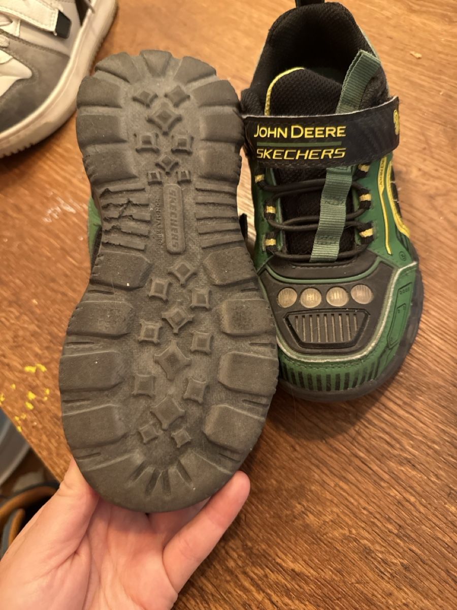 John Deere Skechers Kinderschuhe Gr. 32 mit Licht top (Gebraucht) in ...