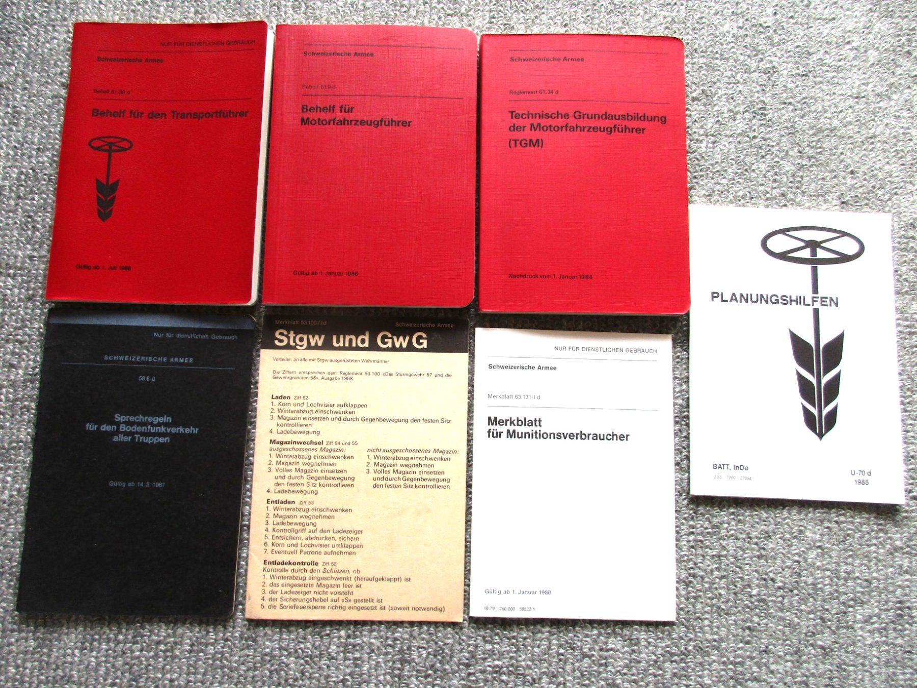 7 Reglemente der Schweizer Armee (Gebraucht) in Schafisheim für CHF 2.5 – mit Lieferung auf ...