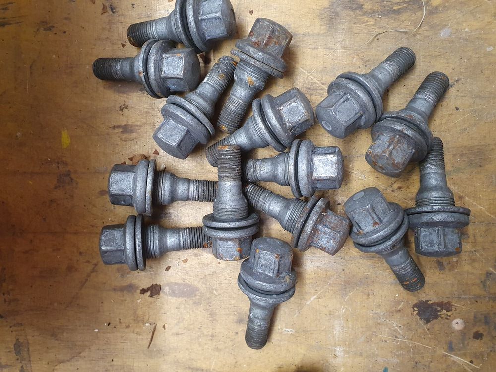 Radschrauben 16 Stk. | Kaufen auf Ricardo