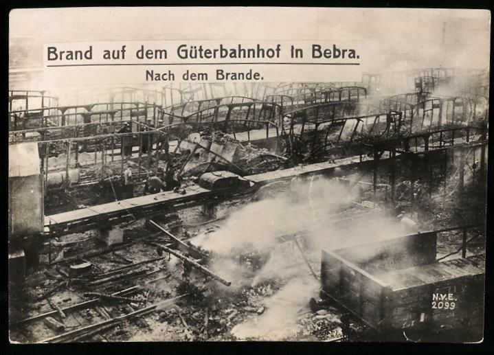 Fotografie Bebra, ausgebrannte Eisenbahn (Gebraucht) in Berlin für CHF ...