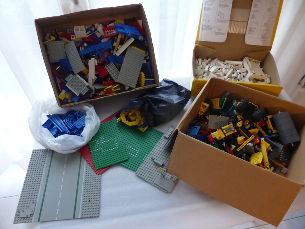 4 Kisten mit Lego Classic und Lego Technic (Gebraucht) in Küssnacht am ...