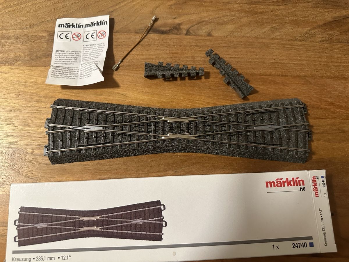 Märklin 24740 schlanke Kreuzung C-Gleis in OVP (Gebraucht) in Port für ...