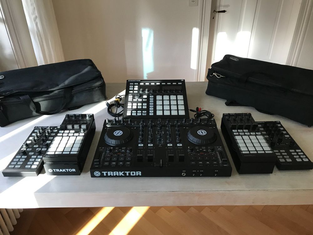 Vollständiges Traktor Native Instruments DJ Set (Gebraucht) in St ...