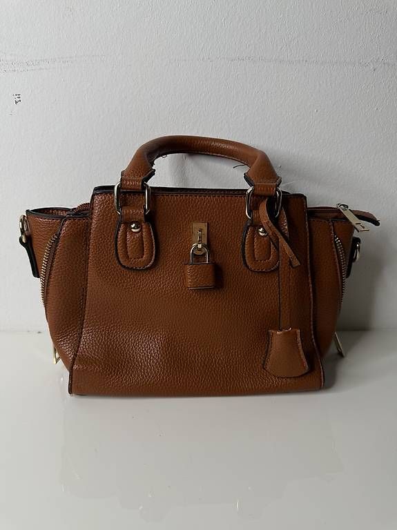 Sac à main chocolat (D'occasion) à Chambésy pour CHF 50 – retrait ...