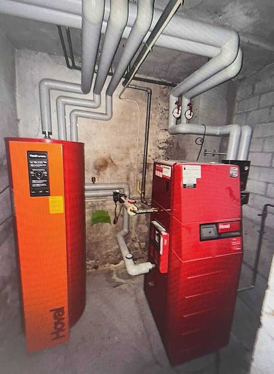 Hoval UltraGas (35kW) Heizung mit 300L Boiler und Heizgruppe (Gebraucht ...
