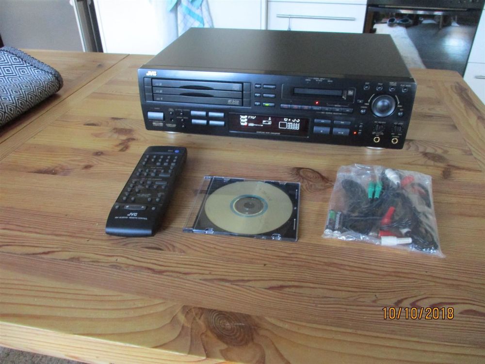 JVC XU-301BK CD Wechsler mit MD | Kaufen auf Ricardo