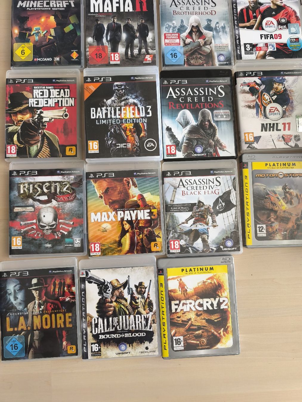 PlayStation 3 + 23 Spiele + 2 Controller + 2 Singstar Mikros (Gebraucht ...