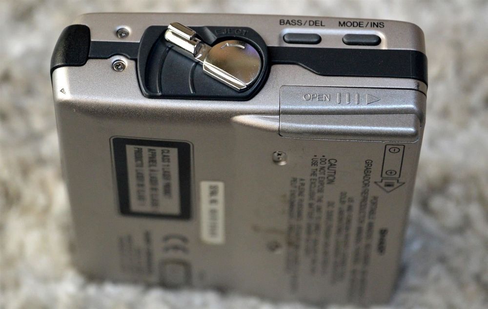 MiniDisc Sharp 702 (Defekt) in Collonges für CHF 38 – mit Lieferung auf ...
