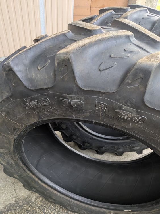 Pneus 360/70R28 (Gebraucht) in Vullierens für CHF 50 – nur Abholung auf ...