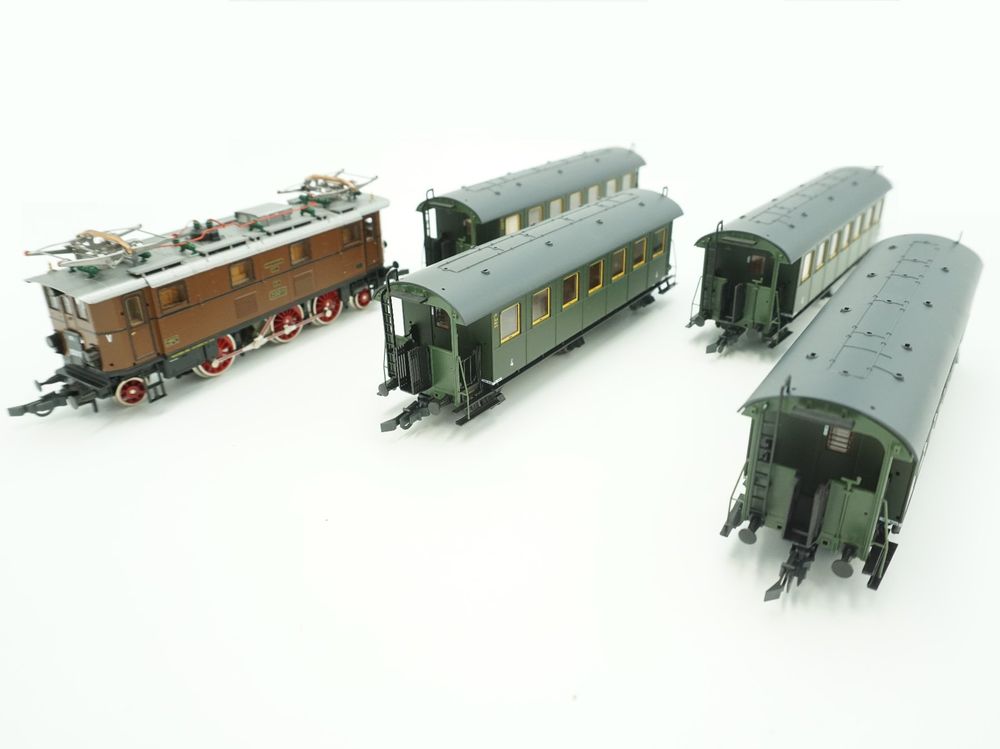 Roco 43048 Personenwg. und Lok E32 Set (Gebraucht) in Pratteln für CHF ...
