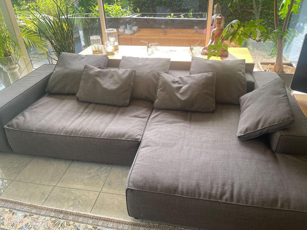 XXL Lounge Sofa mit vielen Kissen (Gebraucht) in Bad Zurzach für CHF 50 – nur Abholung auf ...