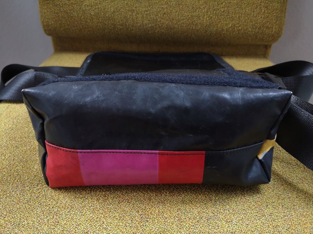 FREITAG TASCHE HAWAII FIVE-0 F41, SCHWARZE PLANE (Gebraucht) in Sissach ...