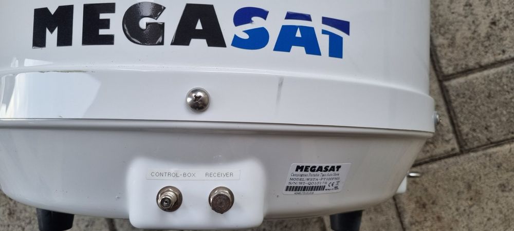 MEGASAT *Receiver und Fernseher* inkl. Halterung (Gebraucht) in Rufi für CHF 302 – nur Abholung ...