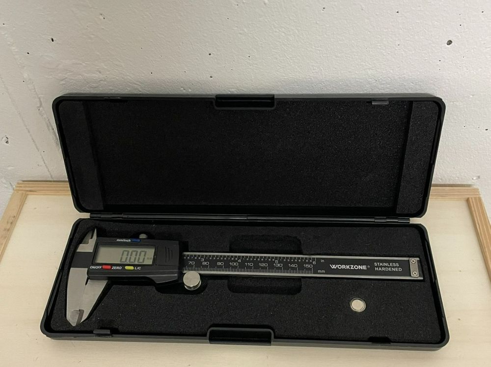 WORKZONE Digitale Schieblehre (Gebraucht) in Tentlingen für CHF 25 ...