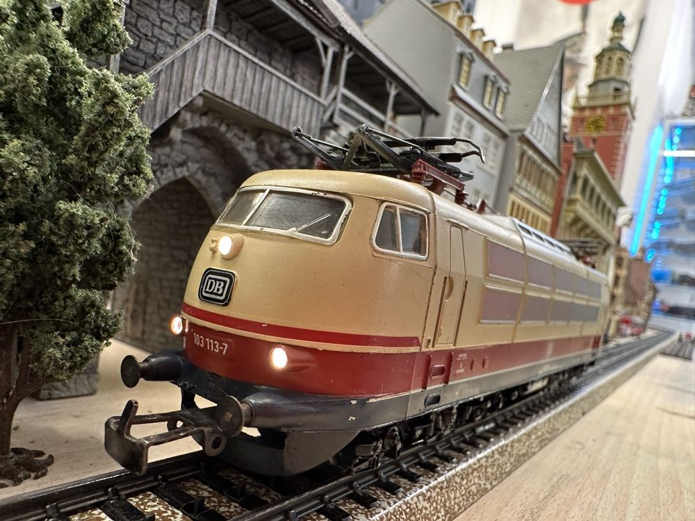 Märklin 3054 DB BR 103 TEE (Gebraucht) in Lupsingen für CHF 111.5 – nur ...