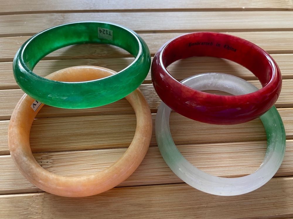 4 Chinese Jade & Nefrite Bangles 60mm diameter p | Kaufen auf Ricardo