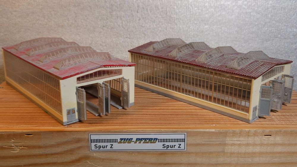 Märklin 8980: 2 Lokschuppen gealtert und defekt! (Gebraucht) in Therwil ...