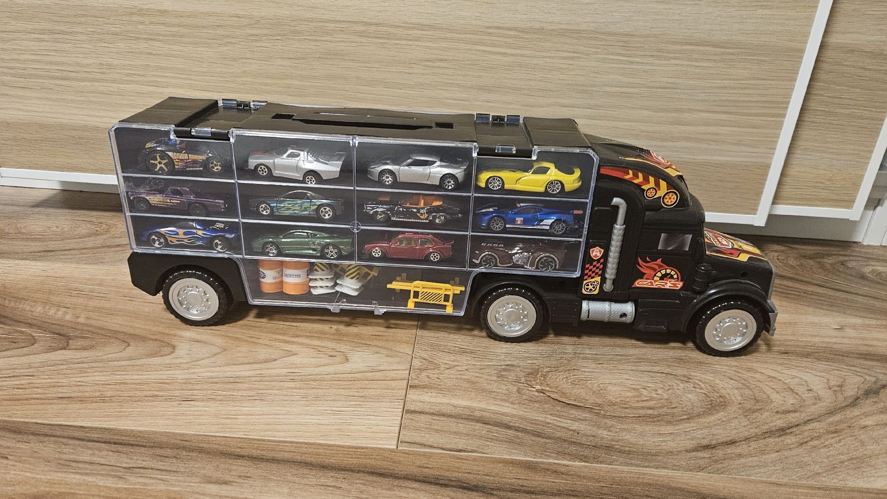 🚚 Auto-Transporter LKW mit vielen Spielzeugautos – fast neu (Neu ...