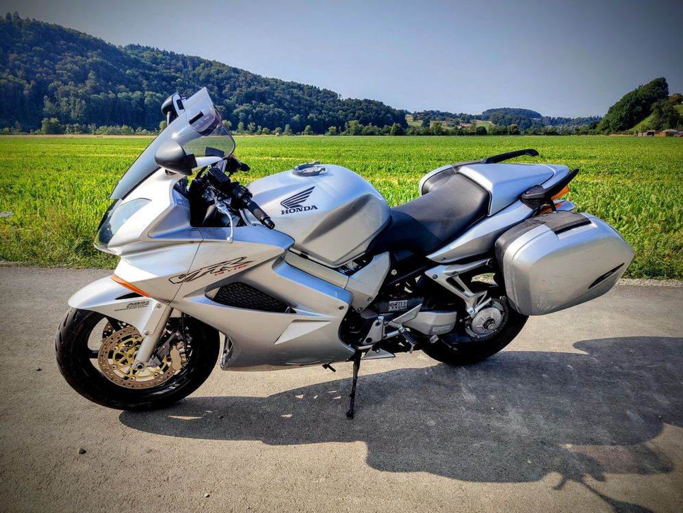 Honda VFR 800 RC46 | Kaufen auf Ricardo