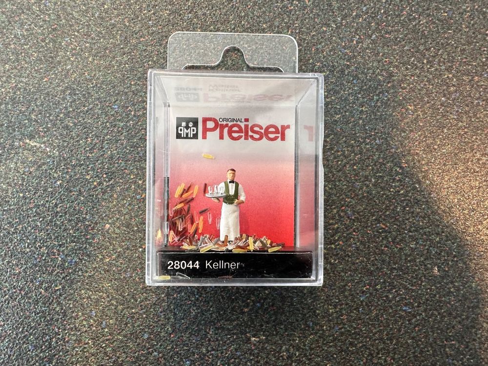 Preiser H0 Figure 28044 Kellner Bar Restaurant (Neu (gemäss ...