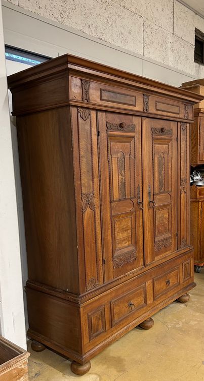 Antiker früh Barock Schrank 18 oder 19 Jahrhundert (Gebraucht) in Wettingen für CHF 4900 – nur ...