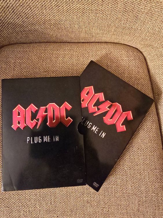 AC / DC "PLUG ME IN" Box (Gebraucht) in Neuheim für CHF 35 – mit ...