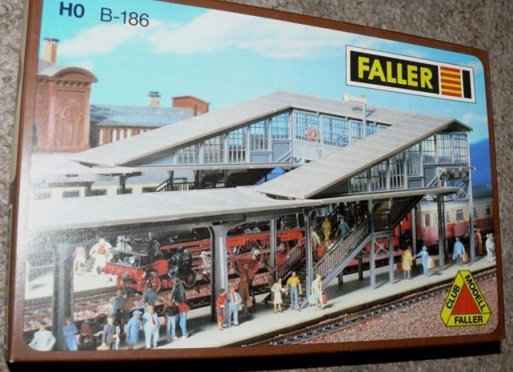 Faller H0 B-186 Passerelle überdacht, 2gleisig, Bausatz (Neu und originalverpackt) in ...