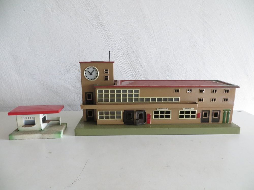 Märklin H0: Bahnhof 418 und Kiosk (wohl Kibri), ohne OVP (Gebraucht) in ...