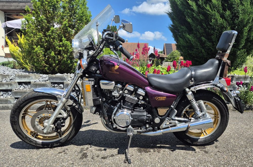 Ab 1chf Honda RC09 VF750 C Veteran (Defekt) in Wynau für CHF 503 – nur ...