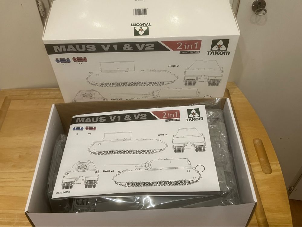 TAKOM Maus V1 & V2 2in1 Modellbausatz 1/35 (Neu und originalverpackt ...