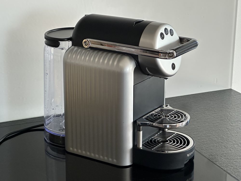 Coffee machine (capsule) - Nespresso Pro 9737G (Gebraucht) in Mont-sur ...