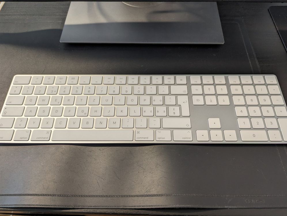 Apple Tastatur mit CH Layout (Gebraucht) in Siglistorf für CHF 55 – mit ...