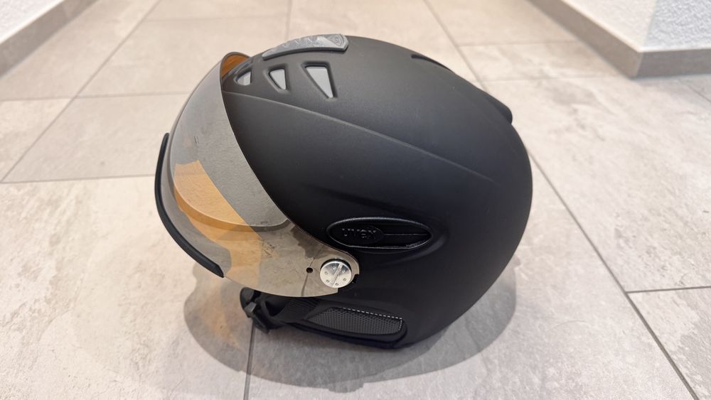 Uvex Skihelm, Grösse S-M (55-56 cm), Schwarz (Gebraucht) in Hünenberg ...
