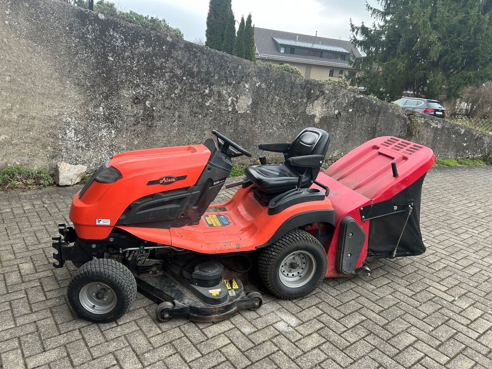 Rasentraktor Ariens 4x4 inkl. Schneepflug (Gebraucht) in Rifferswil für CHF 2640 – nur Abholung ...