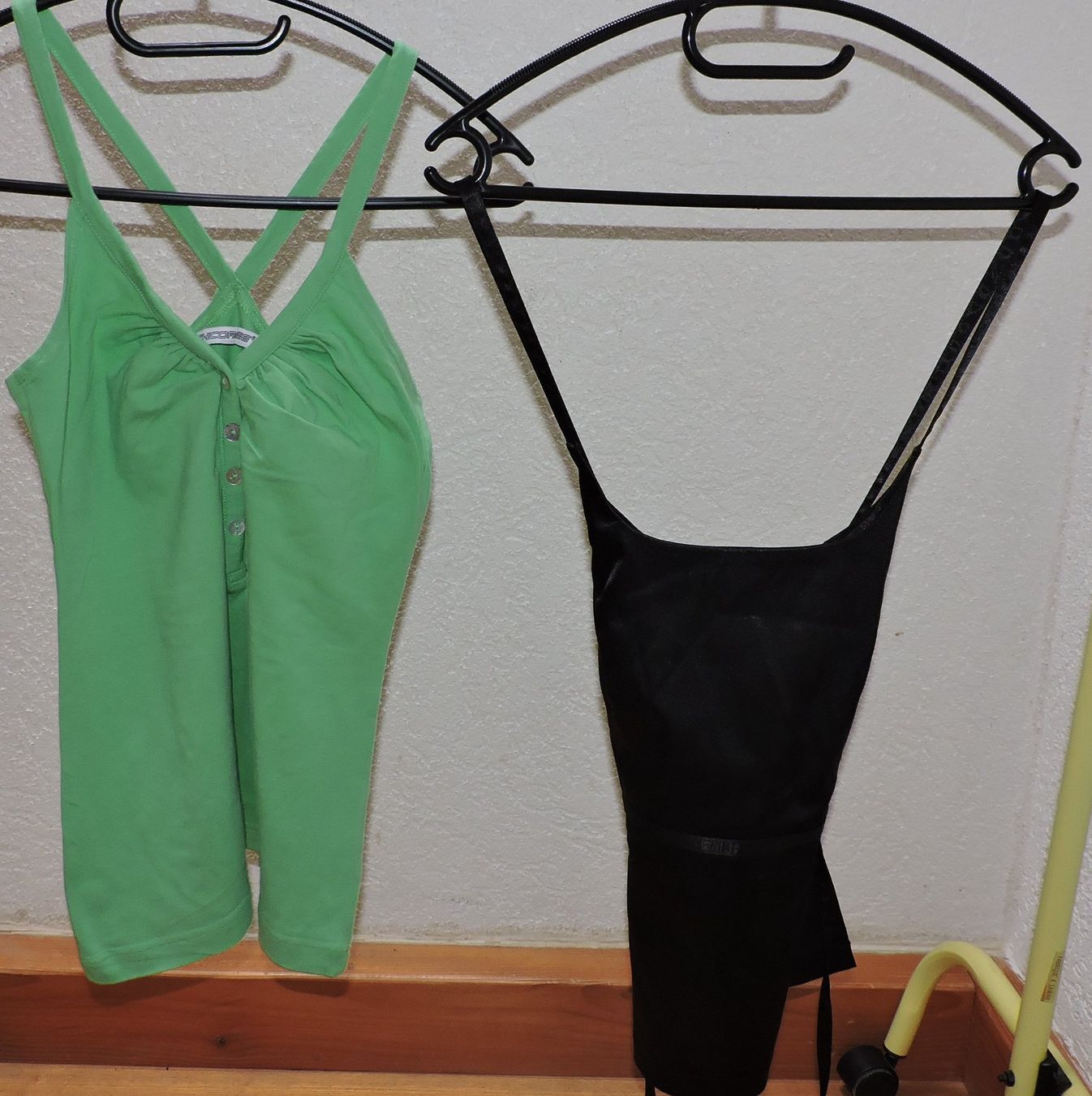 🌺Lot 🌺7X T-shirts & 4X Tops T: M/S (Gebraucht) in Sorvilier für CHF 25 ...