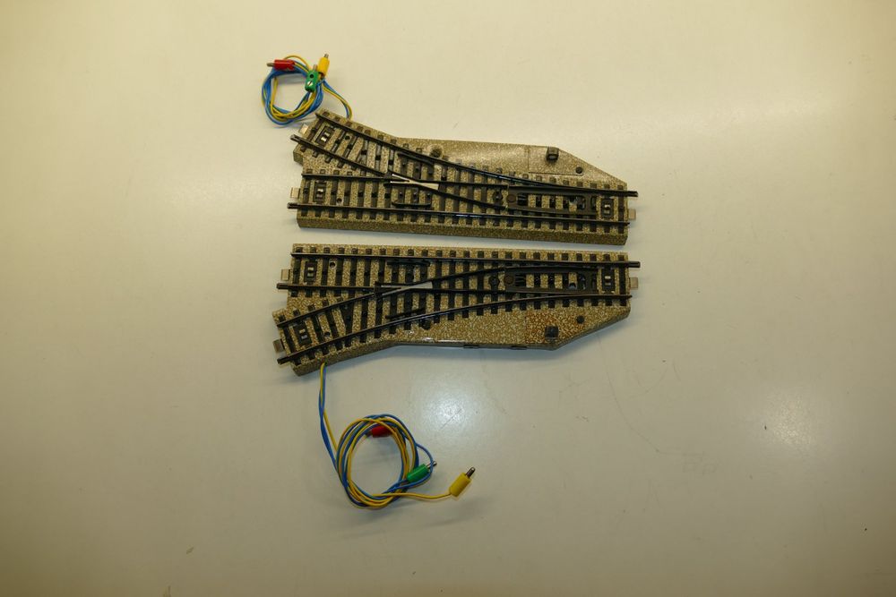 Märklin H0: M-Gleis Weichenpaar Einheit 11 (Gebraucht) in Niederhasli ...