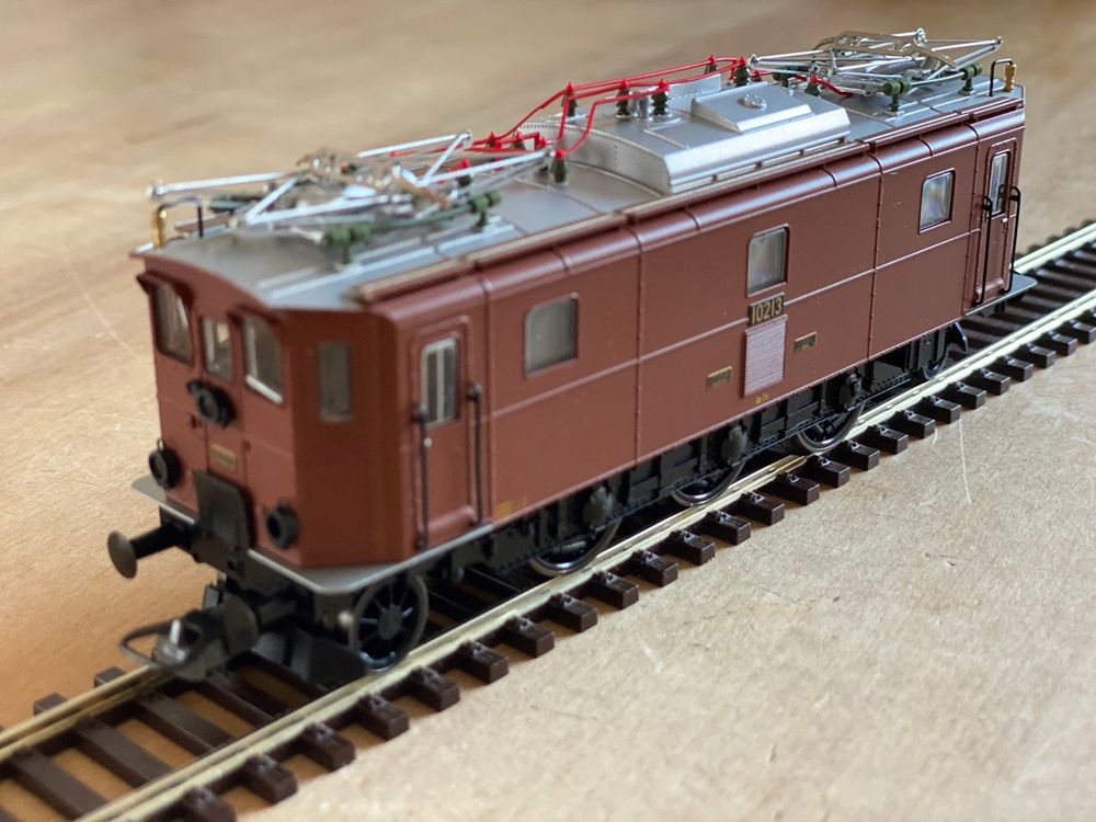 E-Lok SBB Ae 3/5 10213, braun, Rivarossi 1654, GS (Gebraucht) in Steinhausen für CHF 96 – mit ...