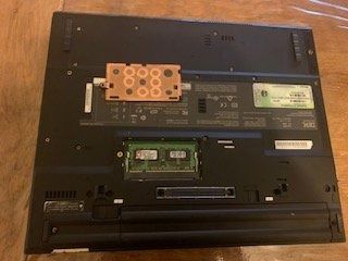 VINTAGE IBM T43 Thinkpad Laptop Typ 2668. Windows XP (Defekt) in für ...