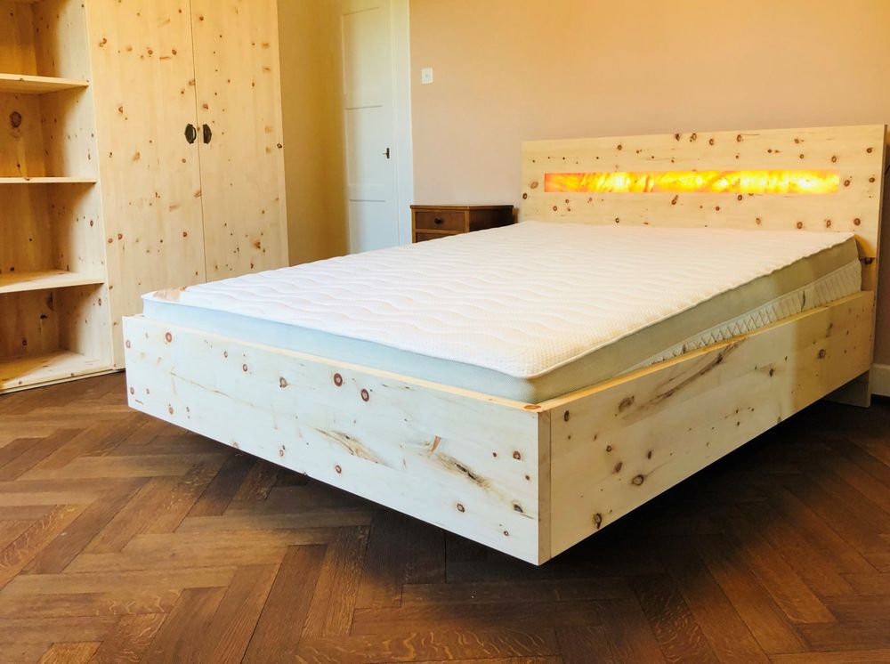 Arven/Zirben-Bett Schweiz - zum schräg schlafen verstellbar (Neu und ...