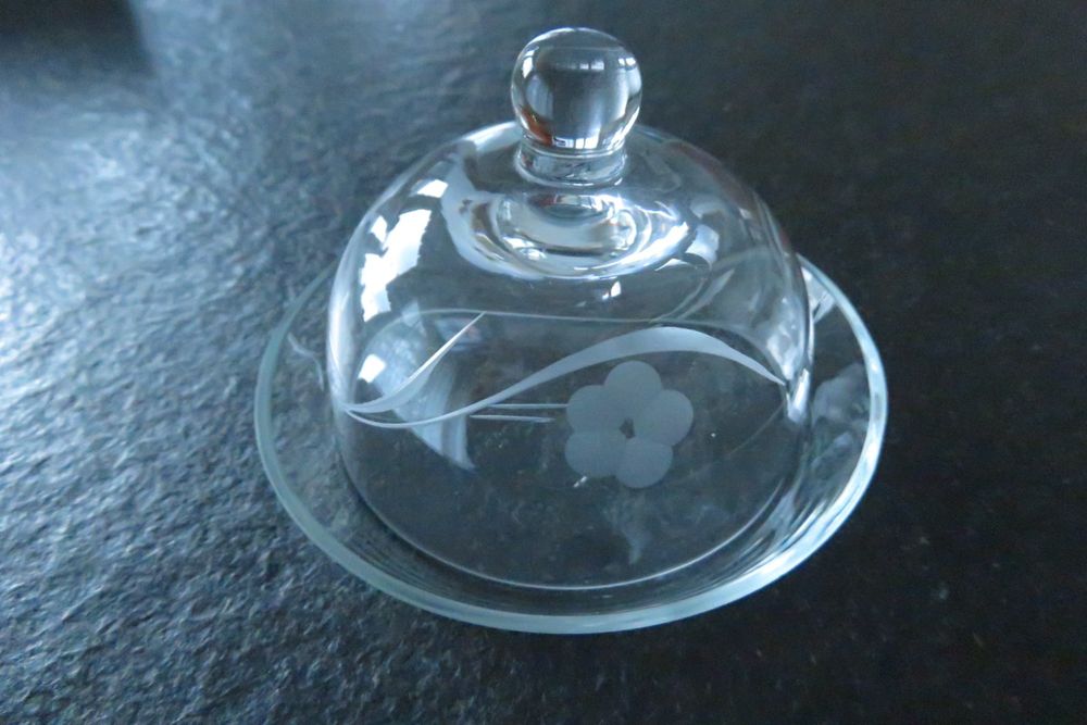 Butterdose Glas mit Cloche (Neu (gemäss Beschreibung)) in Wil ZH für ...