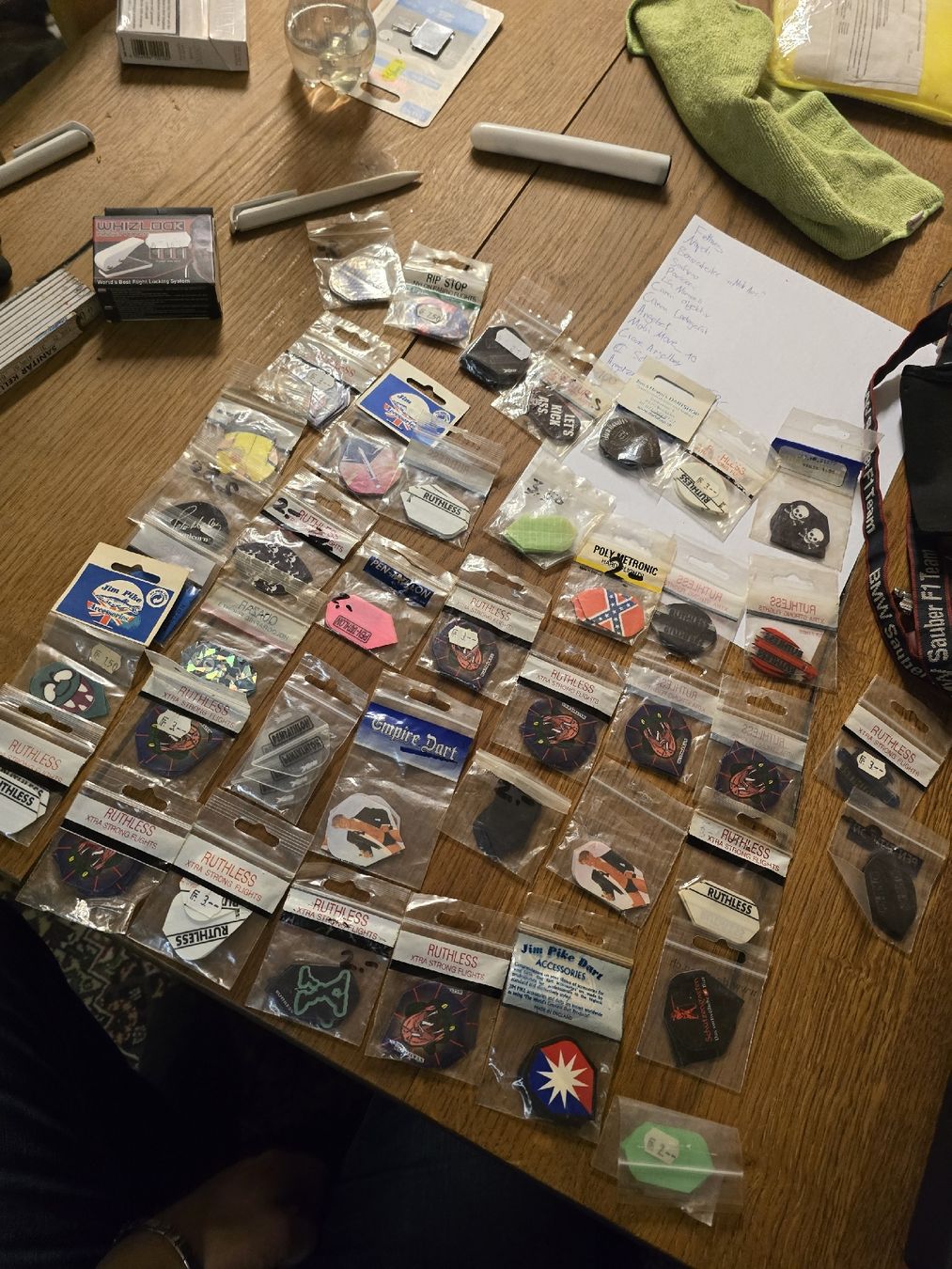 Dart Flights Set + Whizlock Flight Punch Neu! (Q) (Neu und ...